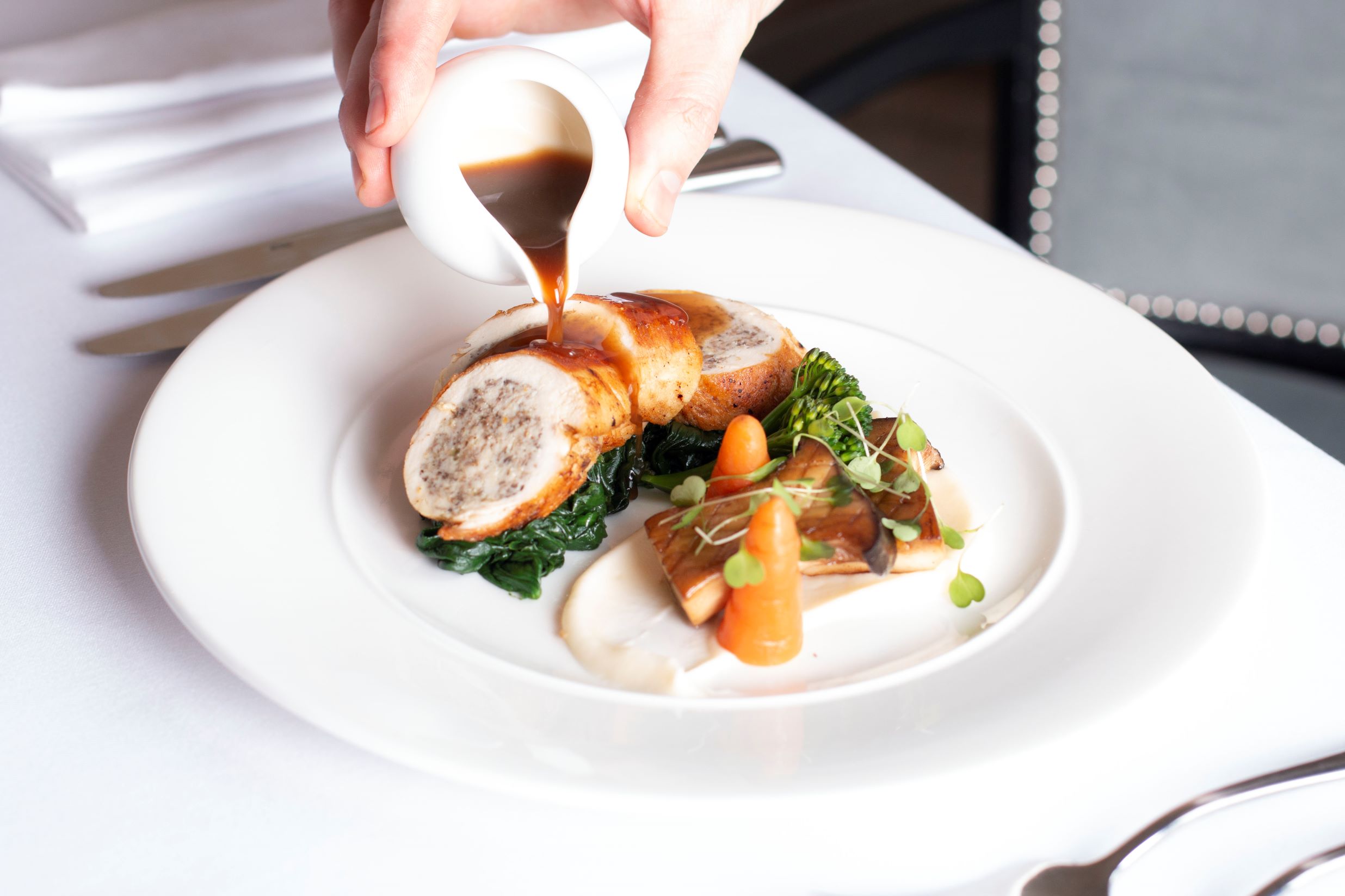 Stay at ROSL. The Quintessential London Experience.